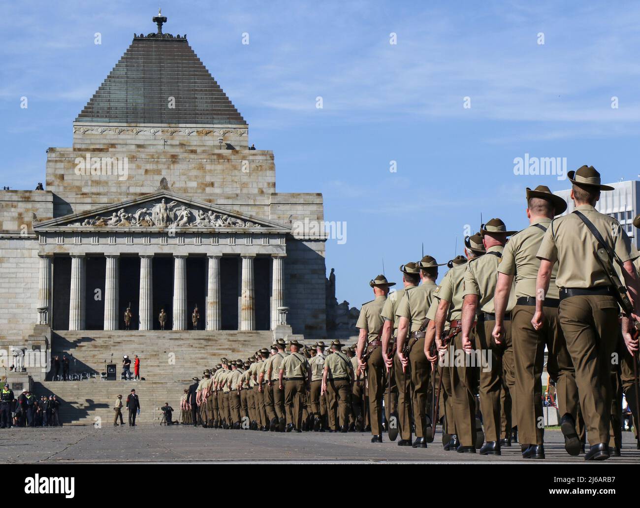 Melbourne Australia: Anzac Day parade at Shrine of Remembrance. ANZAC ...