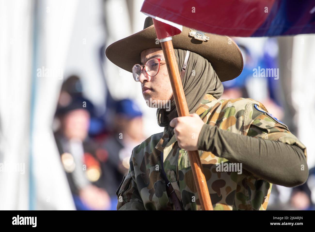 Melbourne Australia: Anzac Day parade at Shrine of Remembrance. ANZAC ...