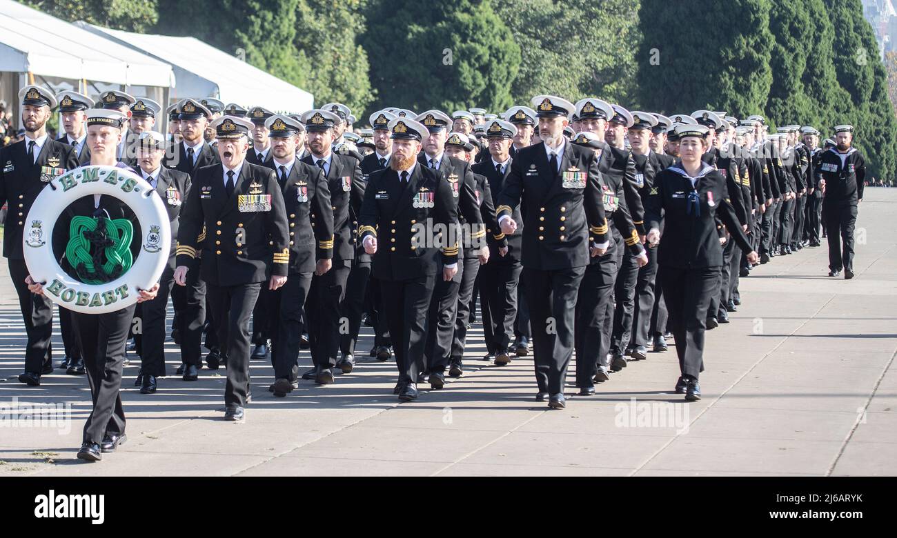 Melbourne Australia: Anzac Day parade at Shrine of Remembrance. ANZAC ...