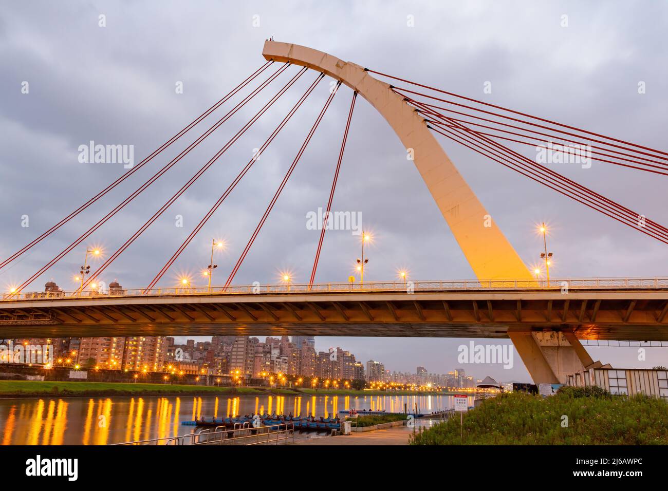 Sunset Twilight view of the Dazhi Bridge at Taipei, Taiwan Stock Photo ...