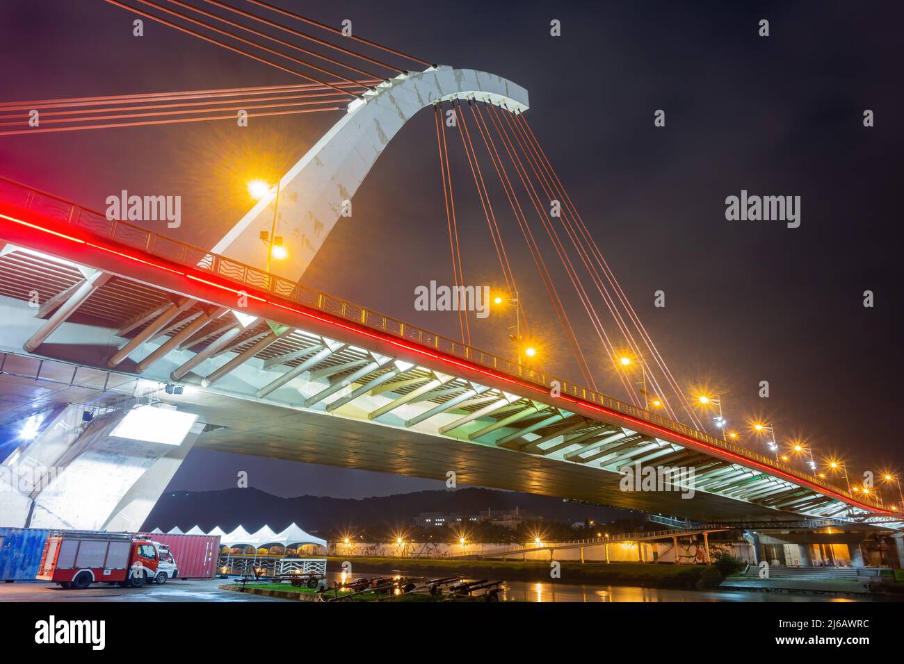 Sunset Twilight view of the Dazhi Bridge at Taipei, Taiwan Stock Photo ...