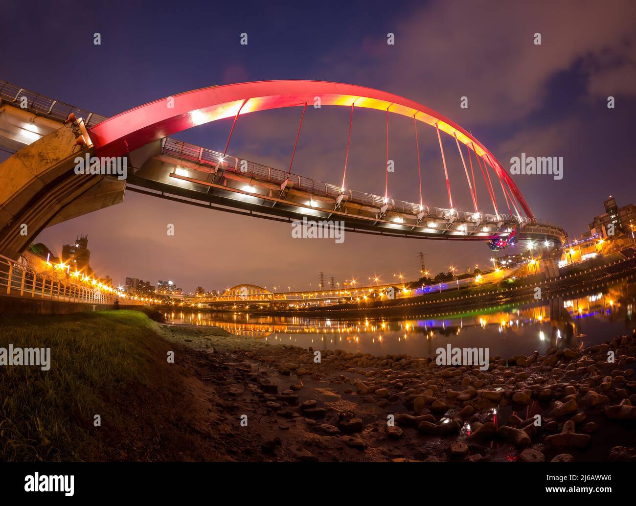 Asia taiwan view suspension bridge hi-res stock photography and images ...