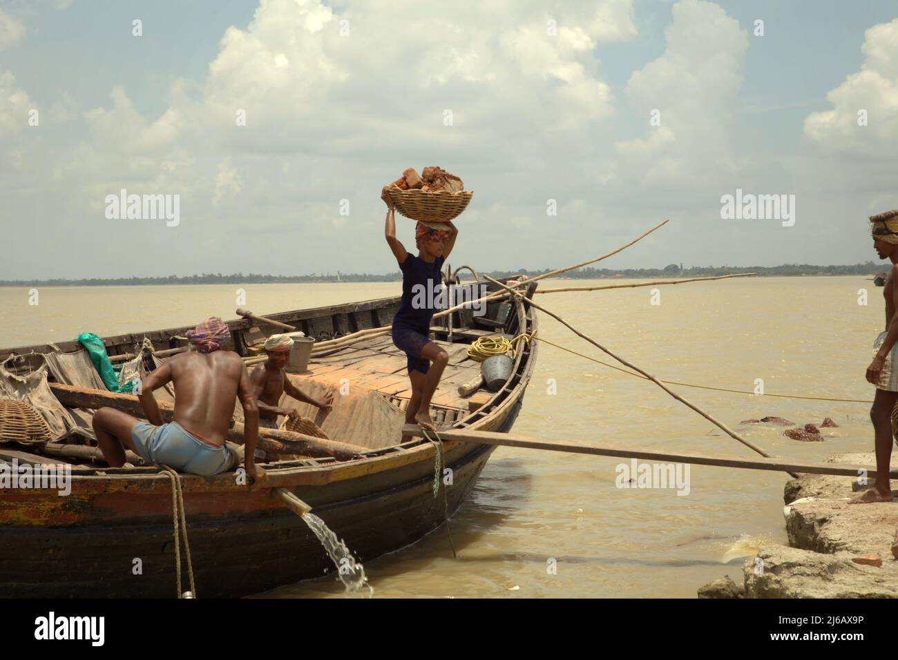 Rupnarayan river coast hi-res stock photography and images - Alamy