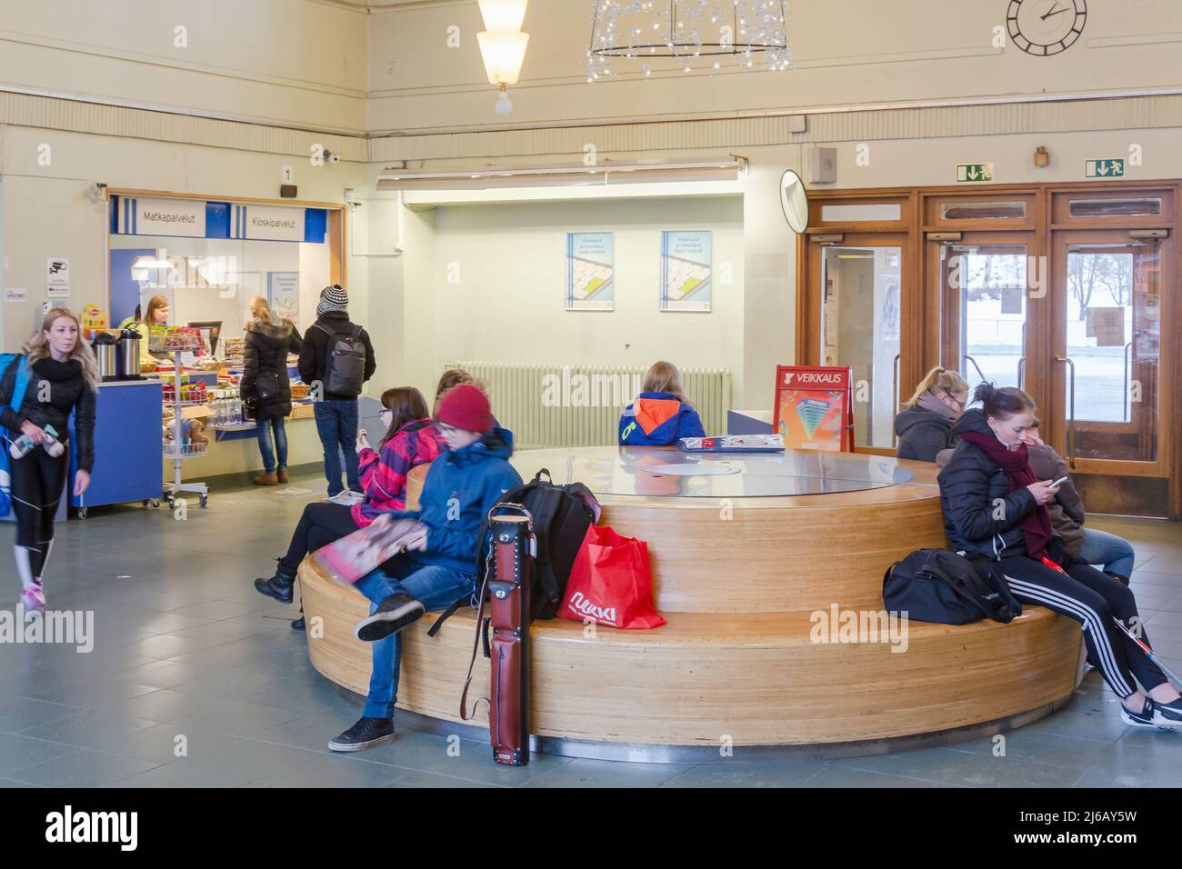Bus station waiting room hi-res stock photography and images - Alamy