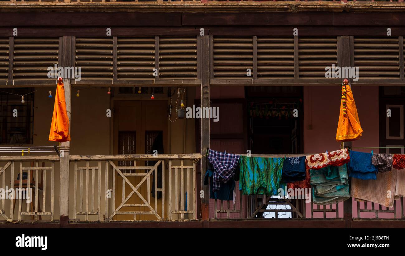 Indian chawls hi-res stock photography and images - Alamy