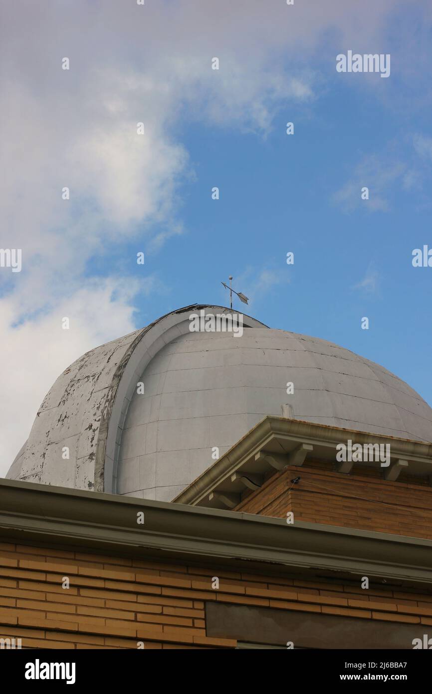 The domed roof of an astronomy observation tower Stock Photo - Alamy