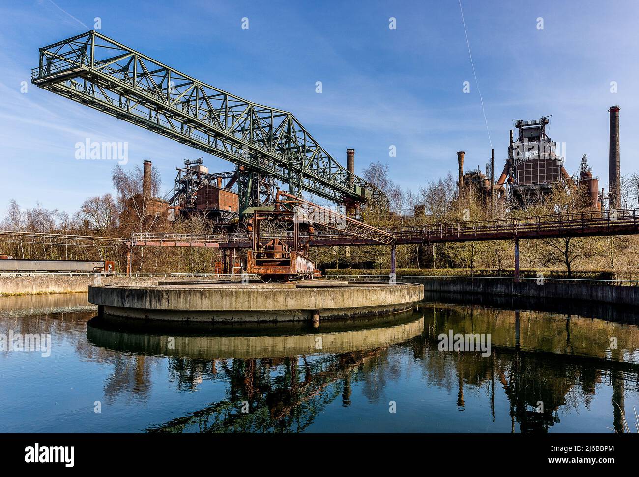 Old steel beam hi-res stock photography and images - Alamy