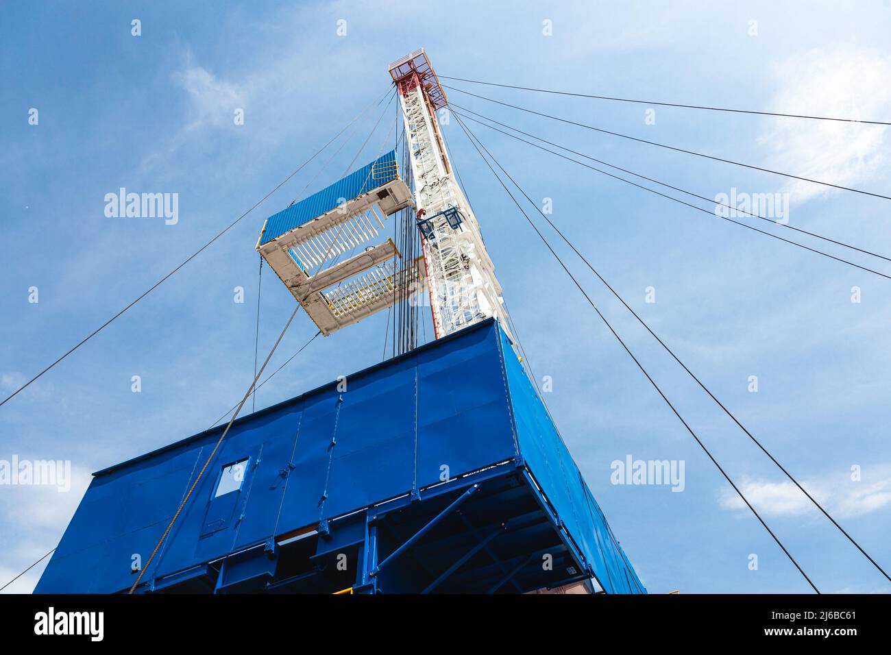 Mobile drilling rig close-up. Drilling and servicing oil and gas wells ...