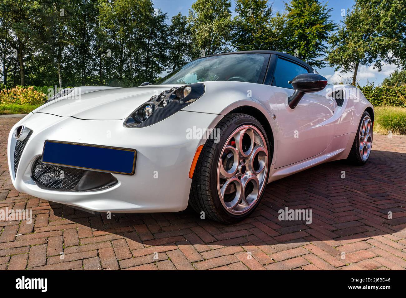 Alfa romeo italian car hi-res stock photography and images - Alamy