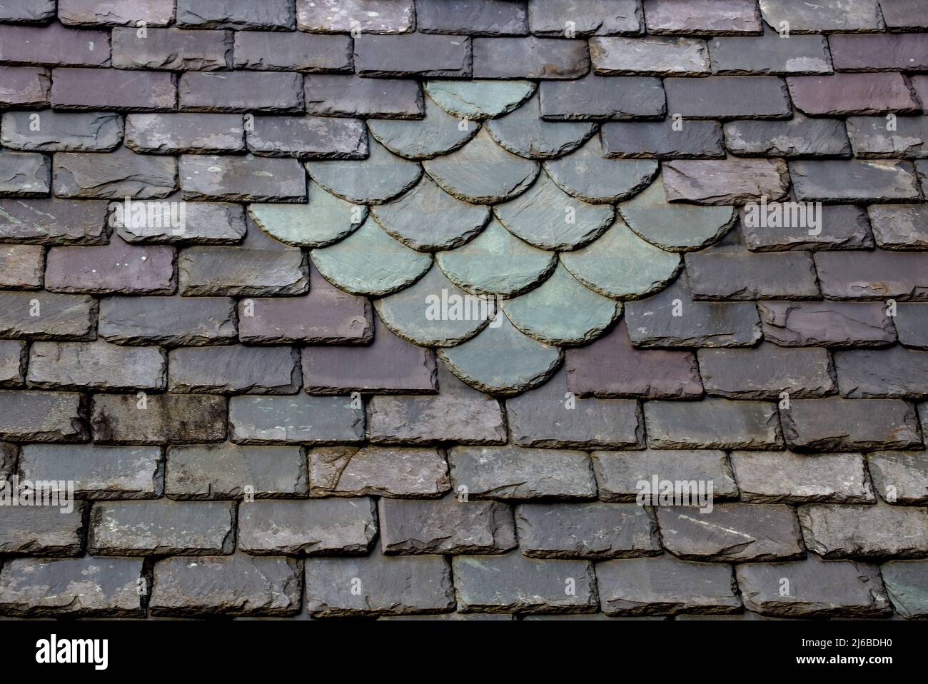 Ancient roofing slates on an old country cottage roof Stock Photo - Alamy