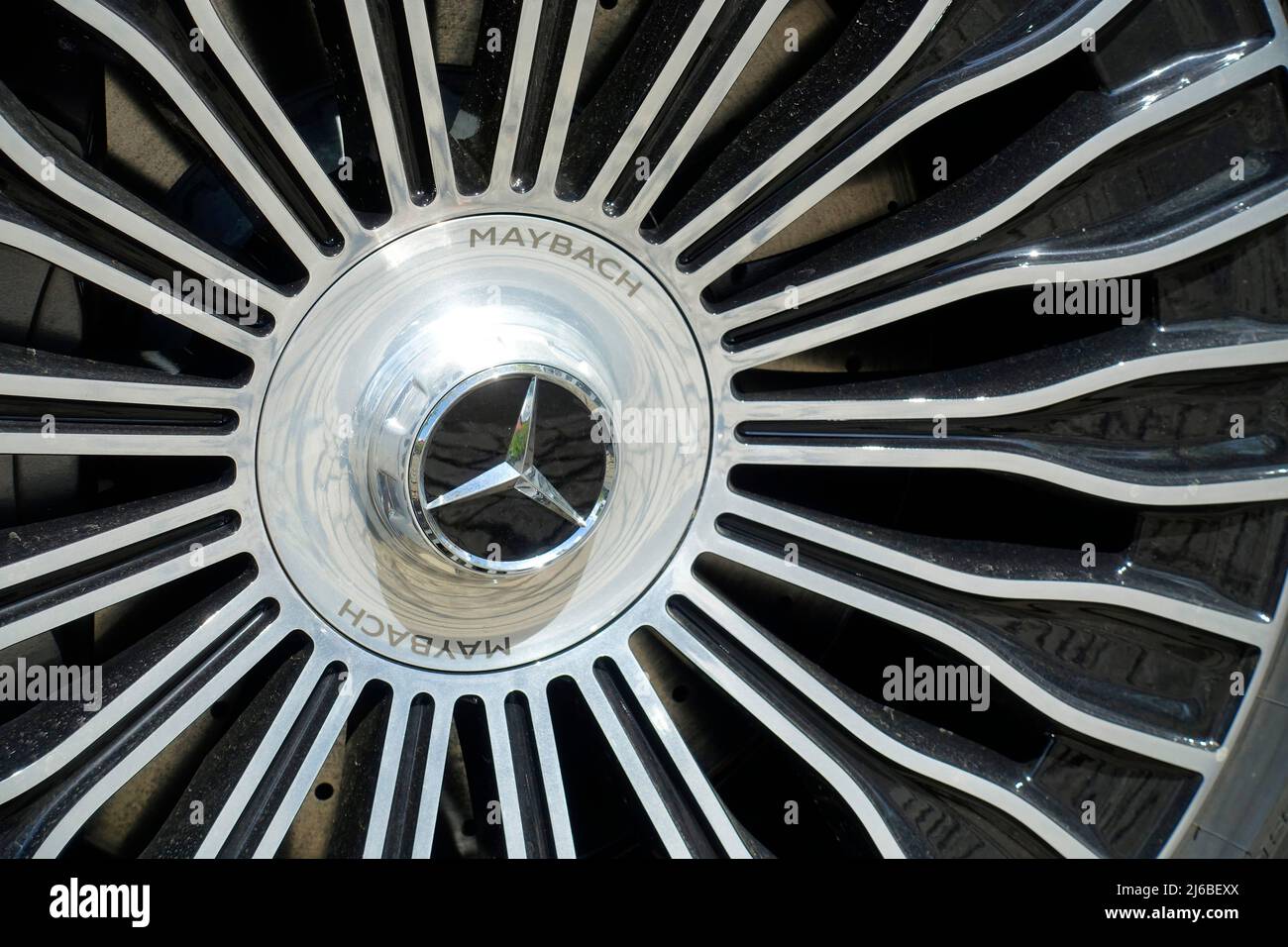 Maybach cars logo hi-res stock photography and images - Alamy