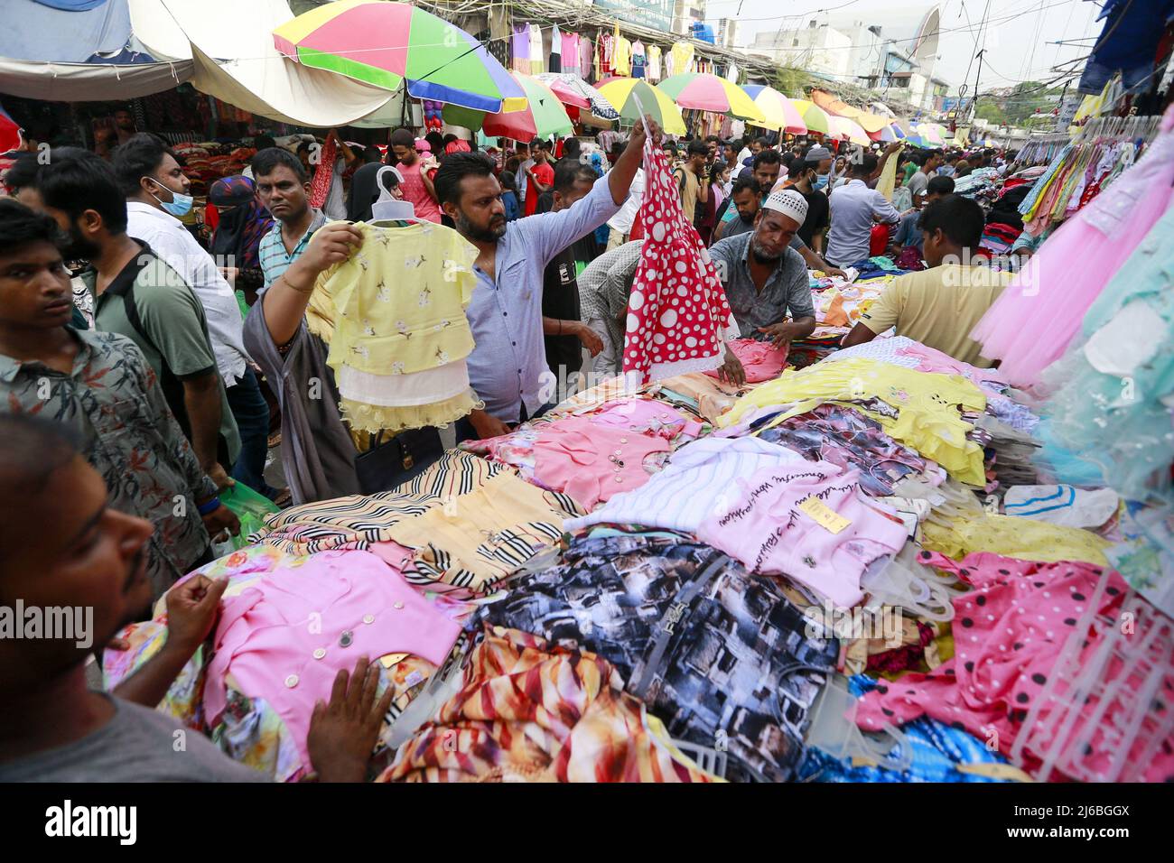 City dwellers thronged into shopping malls and makeshift shops on ...