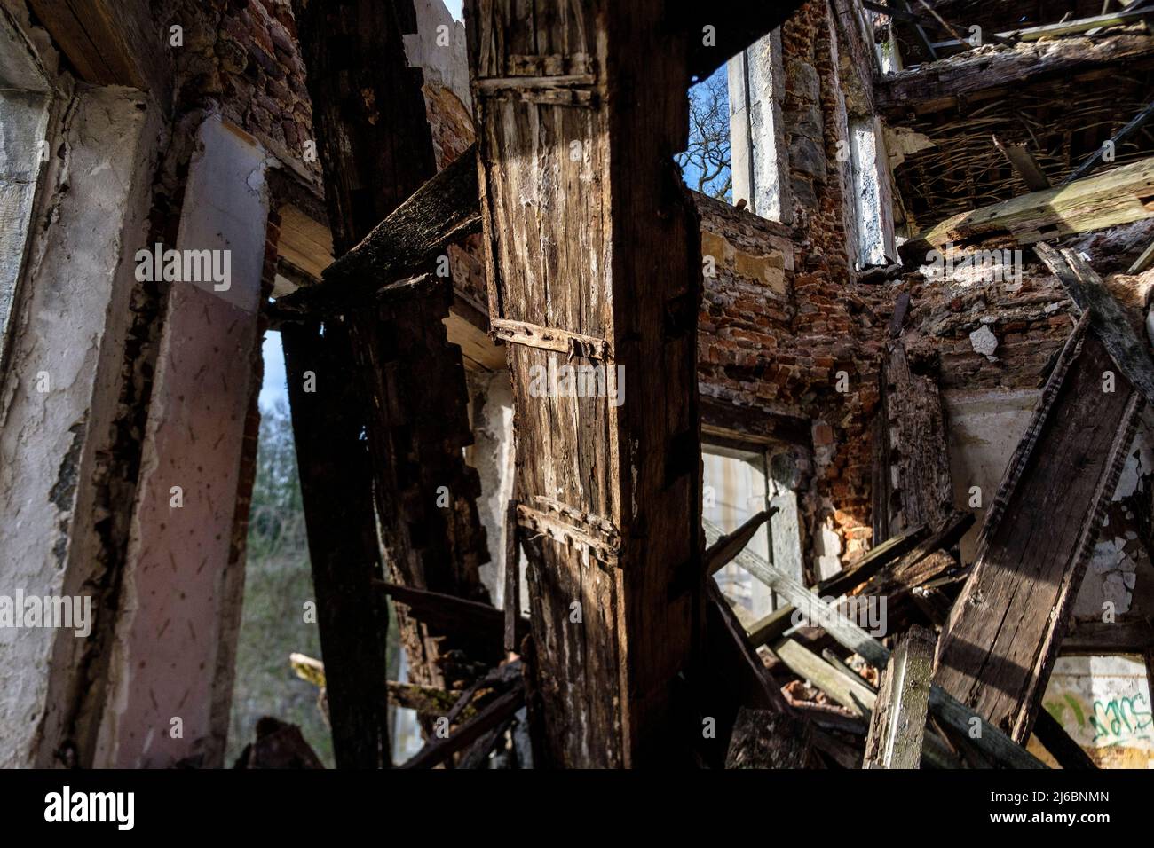 Poutre de plafond hi-res stock photography and images - Alamy