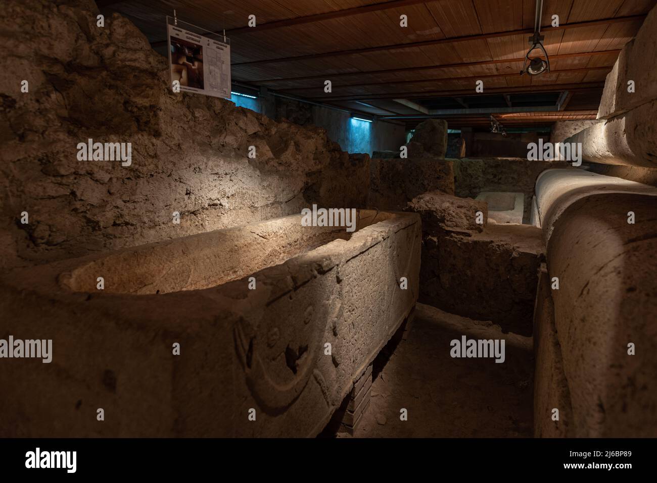 Beautiful temple roof design from hi-res stock photography and images ...