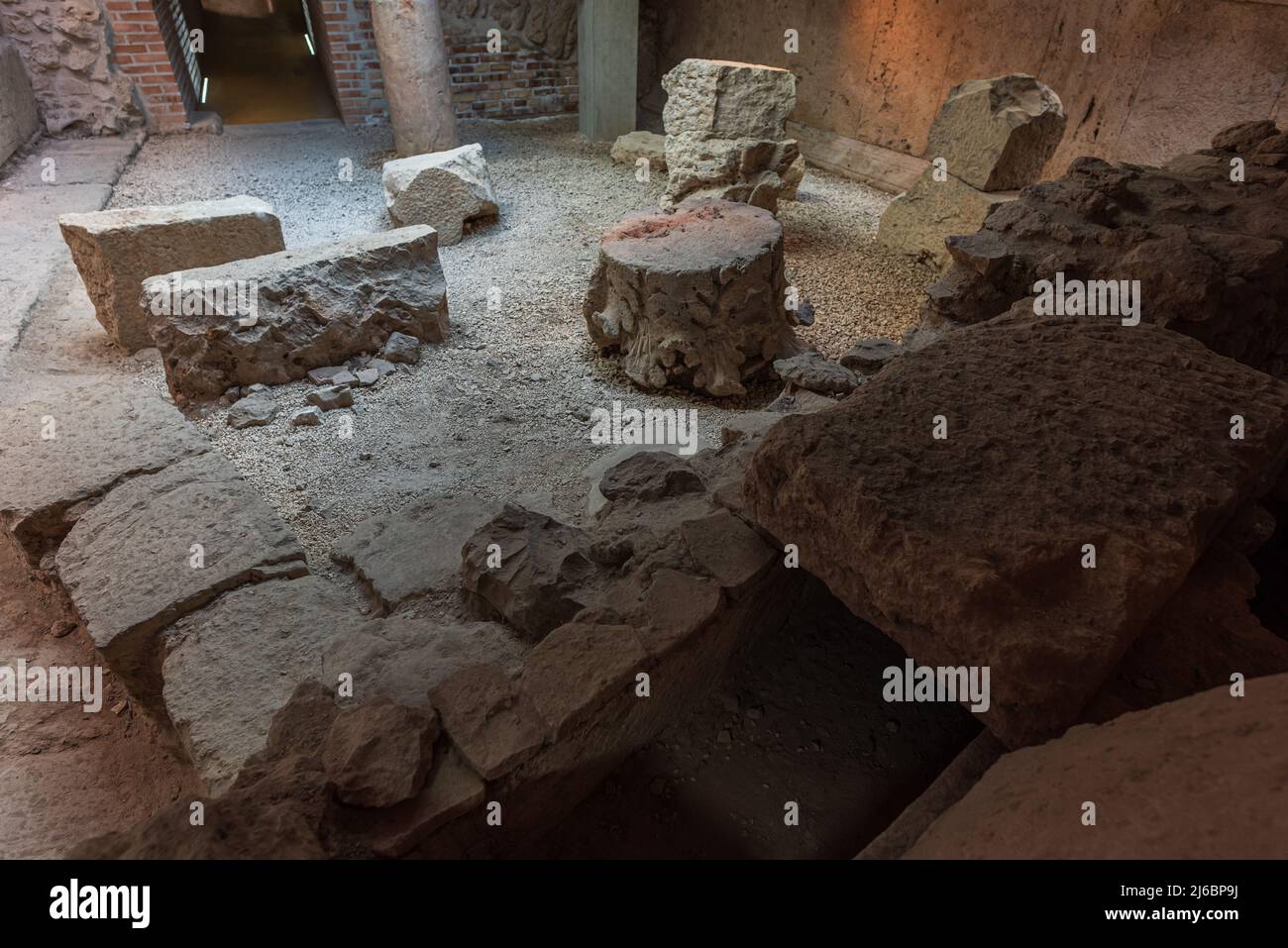 Beautiful temple roof design from hi-res stock photography and images ...