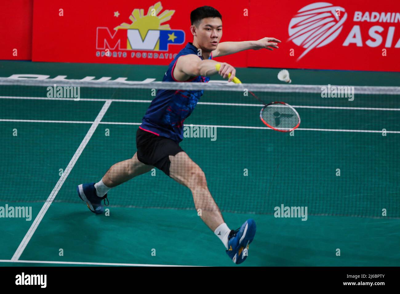 (220430) -- MANILA, April 30, 2022 (Xinhua) -- Lee Zii Jia of Malaysia ...