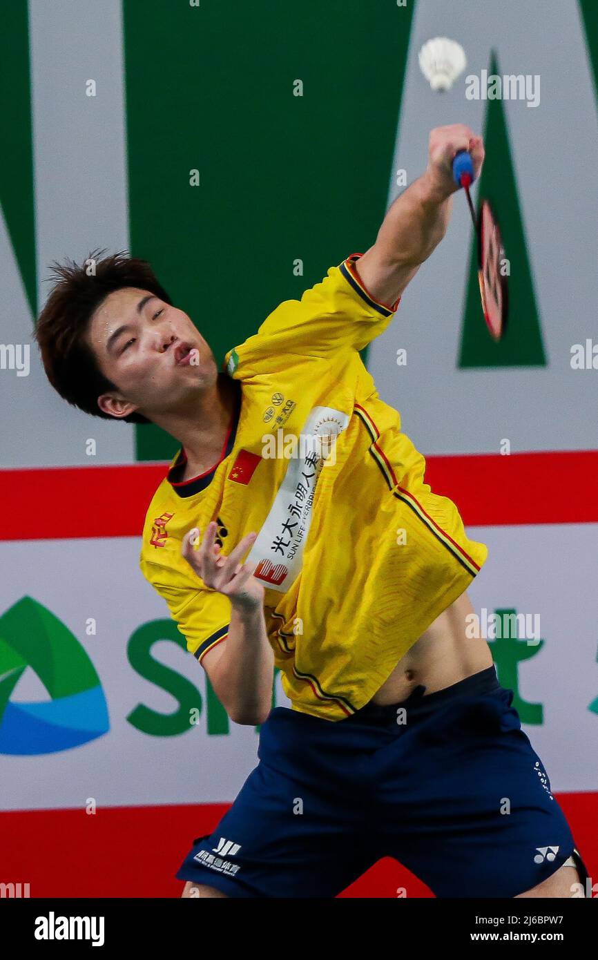 (220430) -- MANILA, April 30, 2022 (Xinhua) -- Weng Hongyang of China ...