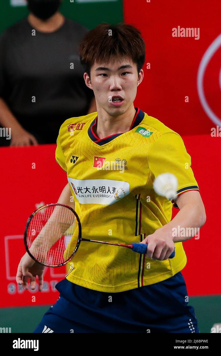 (220430) -- MANILA, April 30, 2022 (Xinhua) -- Weng Hongyang of China ...