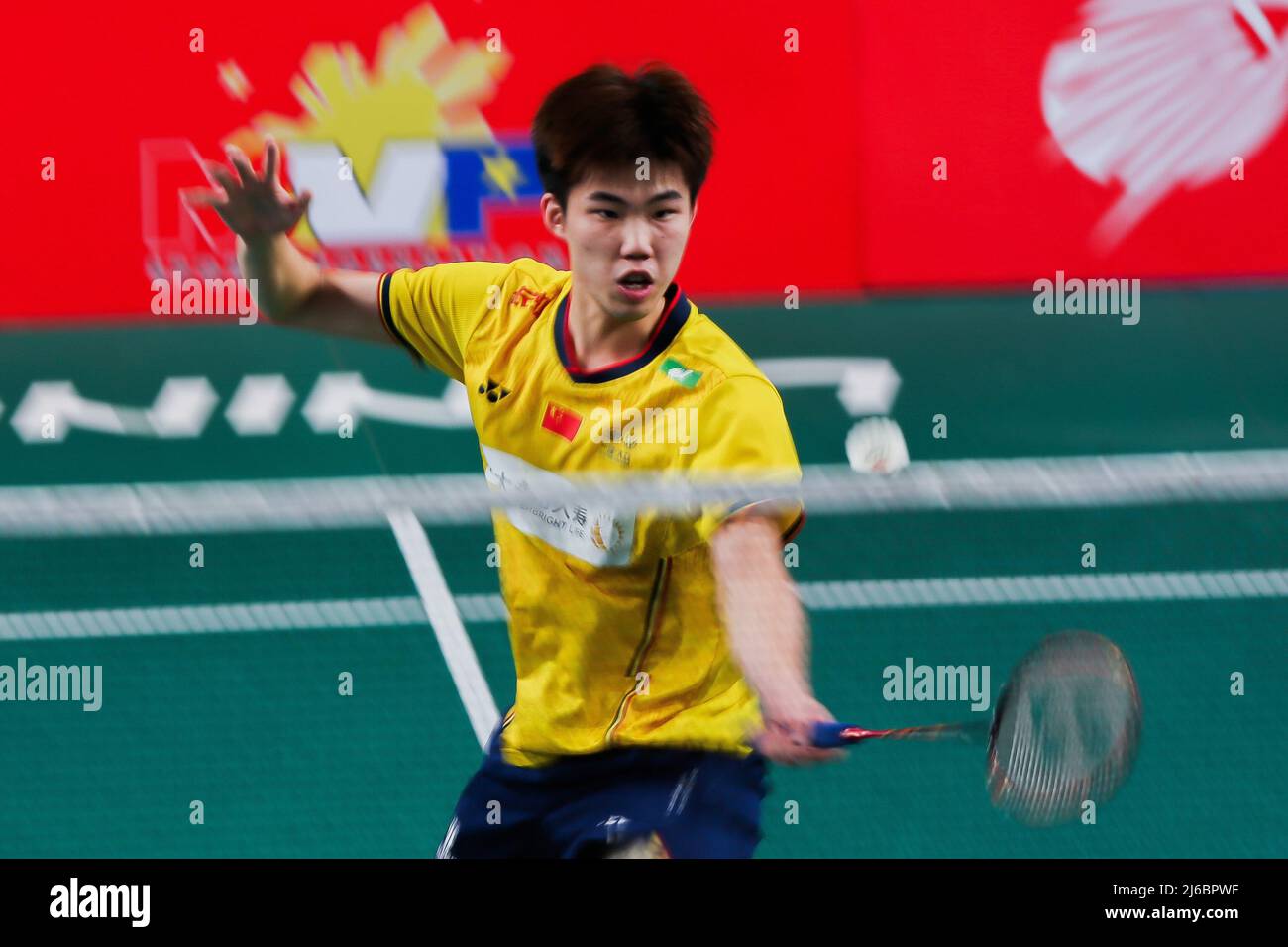 (220430) -- MANILA, April 30, 2022 (Xinhua) -- Weng Hongyang of China ...