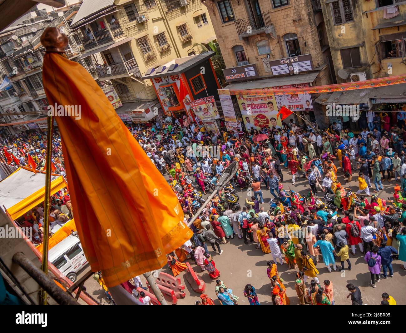 Chawls hi-res stock photography and images - Alamy