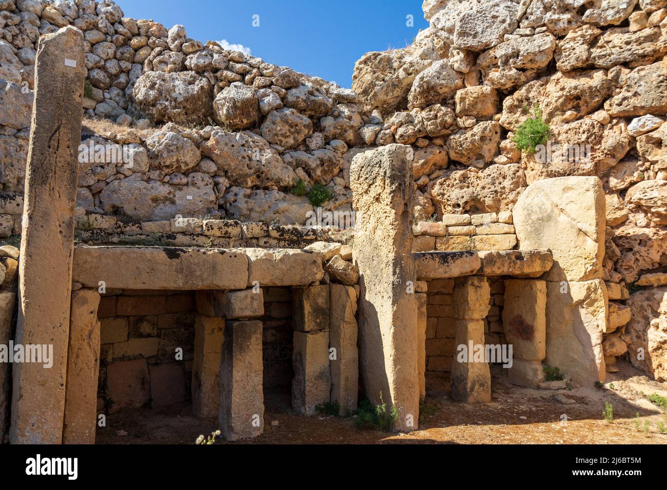 Megalith structure hi-res stock photography and images - Alamy