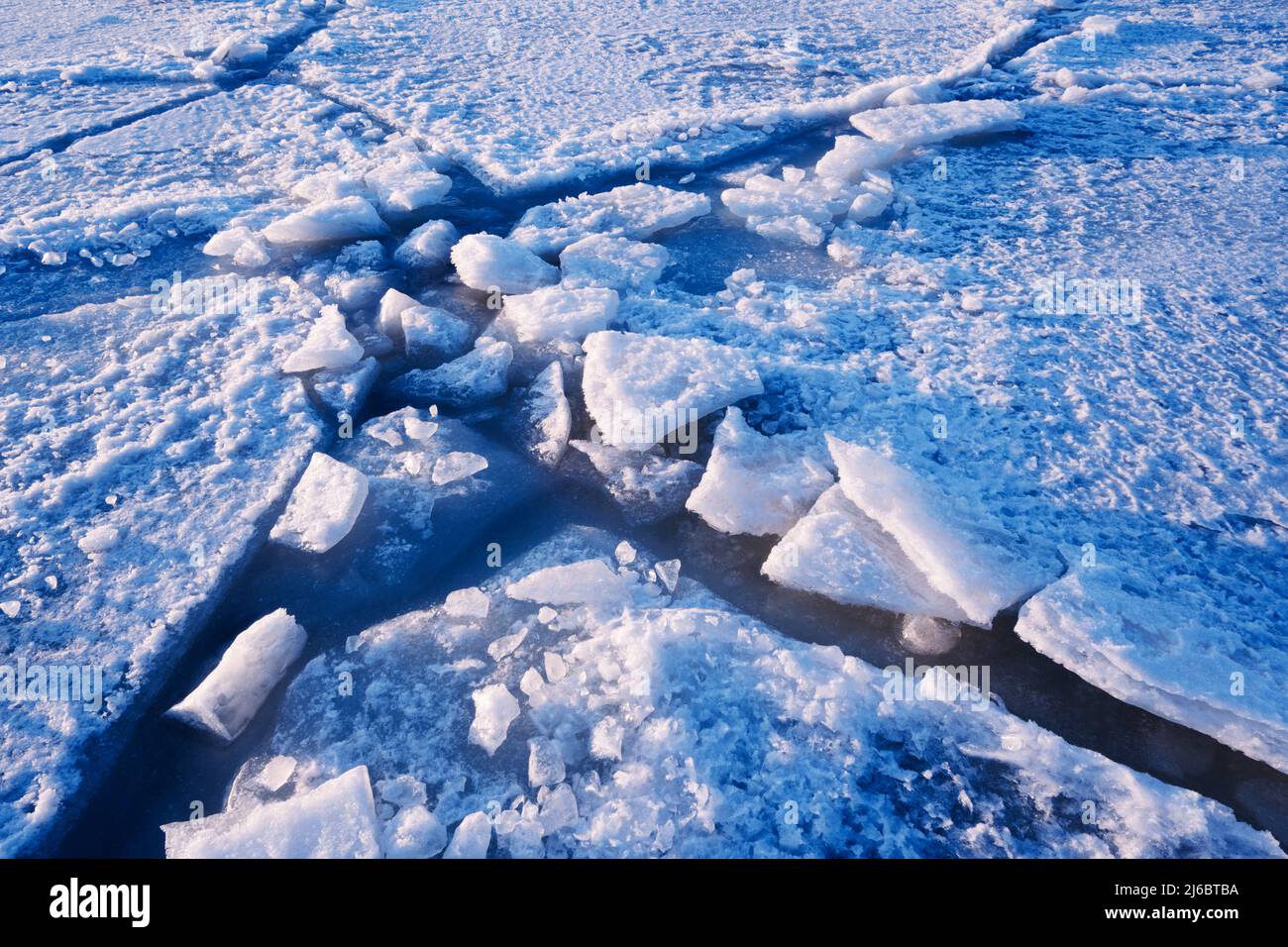 Ice floes in glacial lake hi-res stock photography and images - Alamy