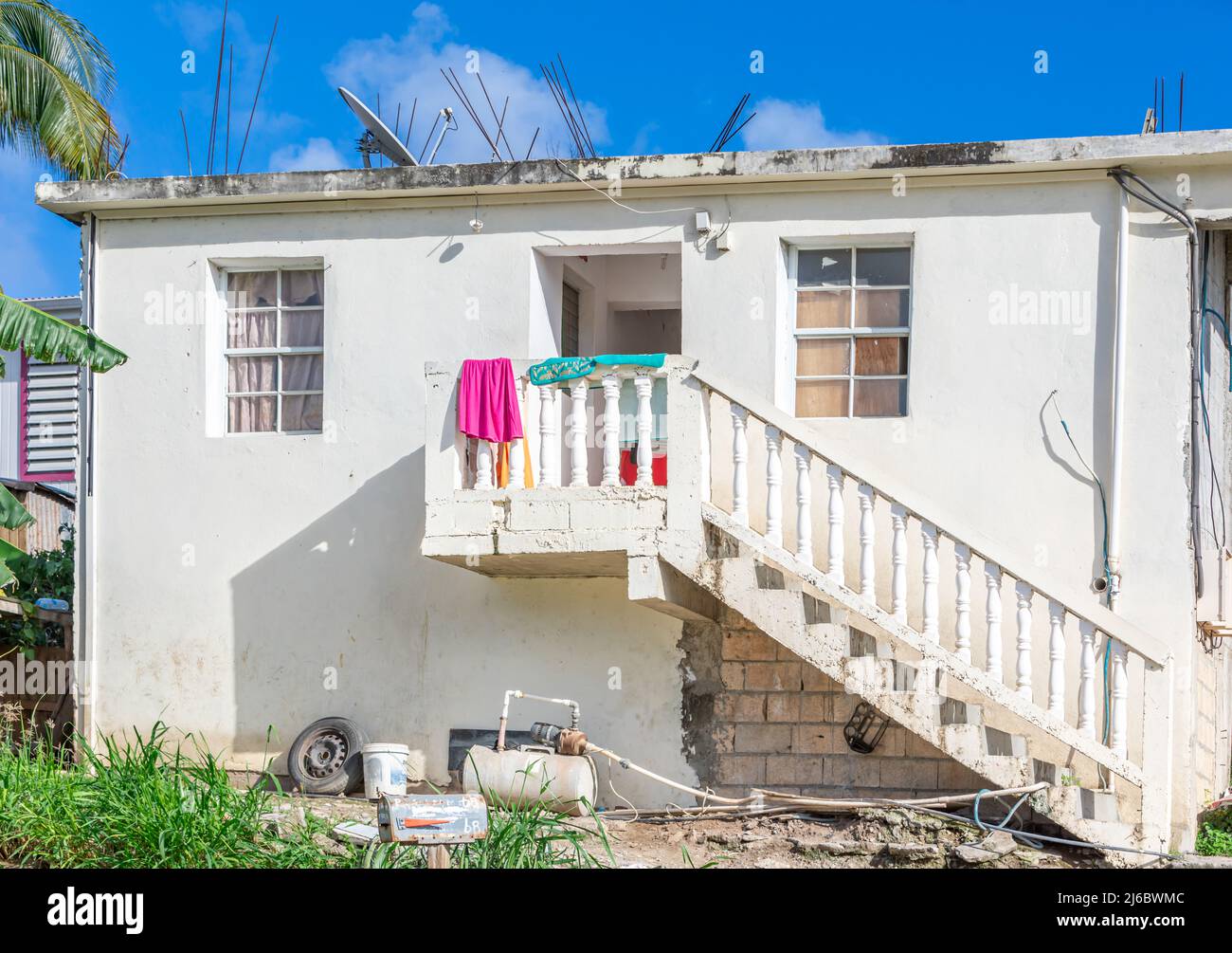 Concrete in bucket hi-res stock photography and images - Alamy