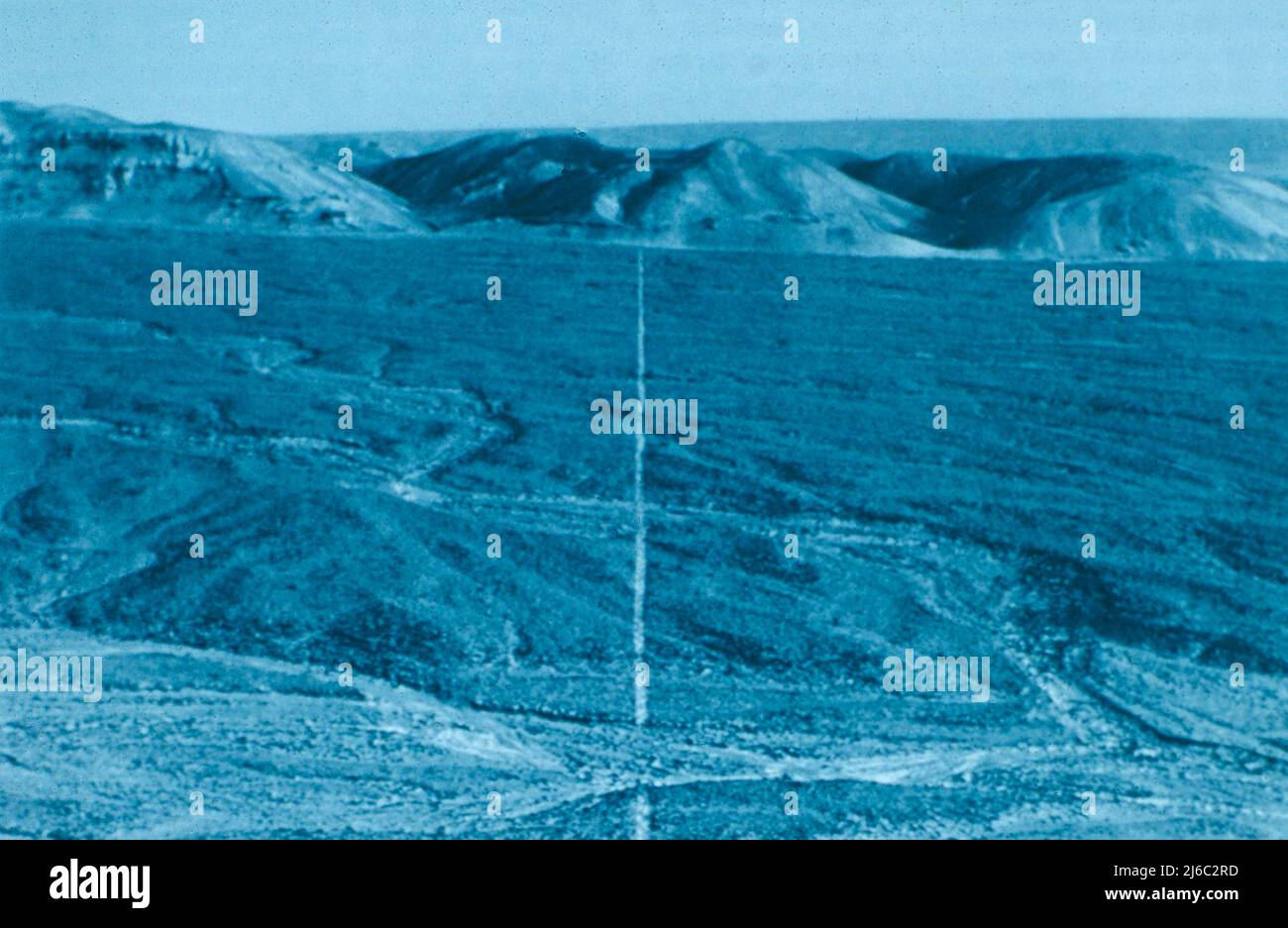 Richard long walking line hi-res stock photography and images - Alamy