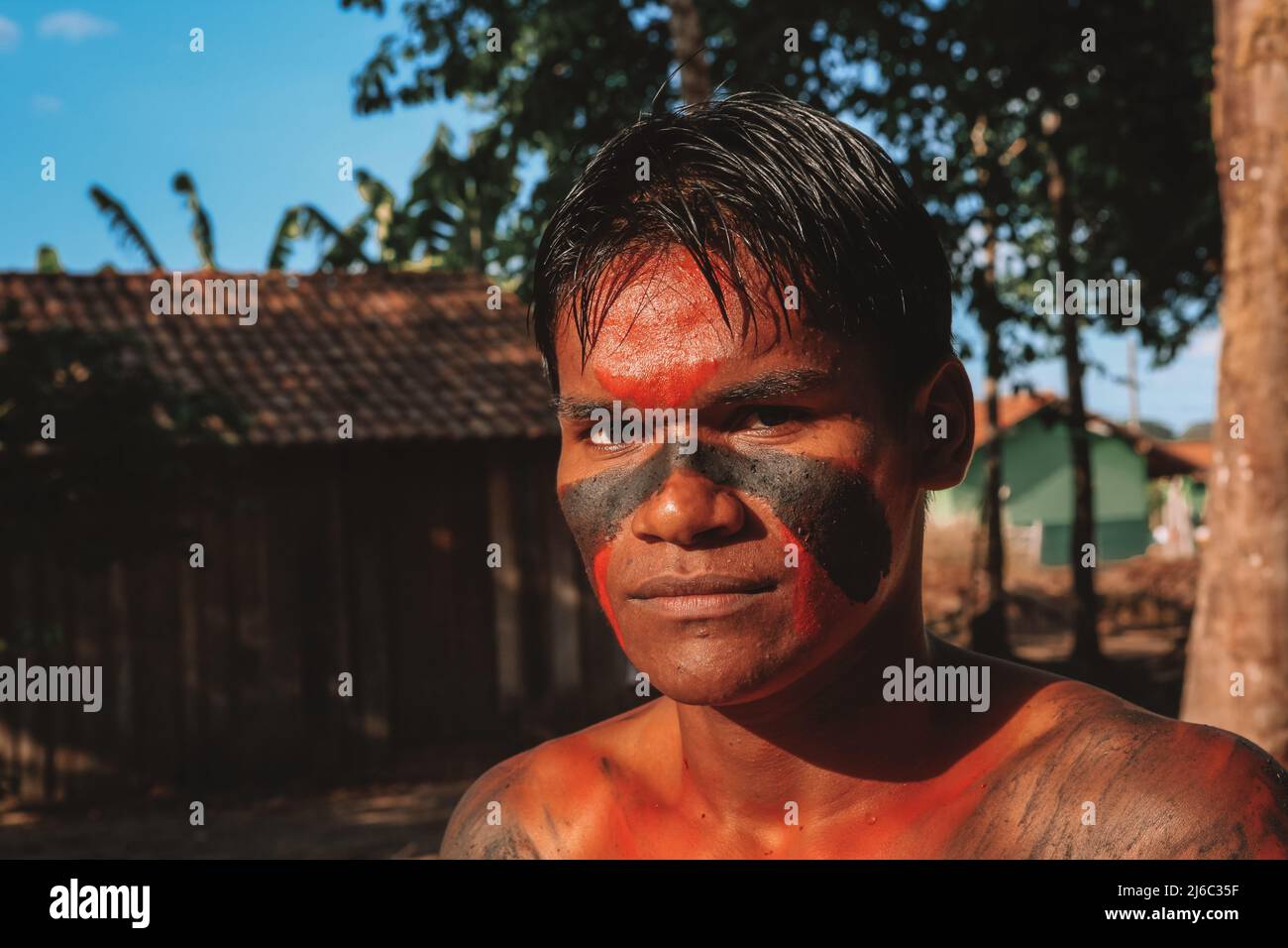 American indian face paint hi-res stock photography and images - Alamy