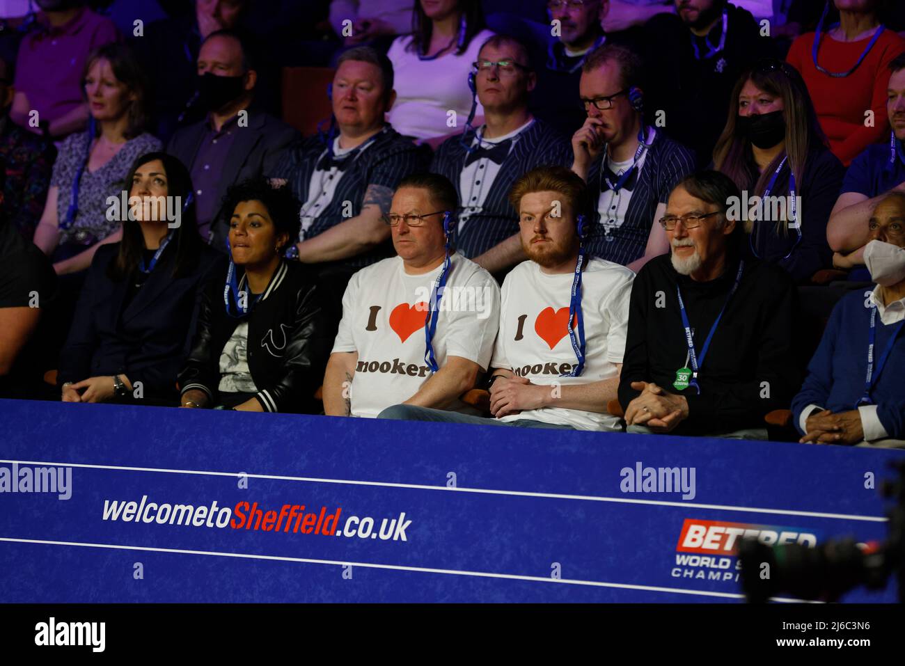 Snooker fans hi-res stock photography and images - Alamy
