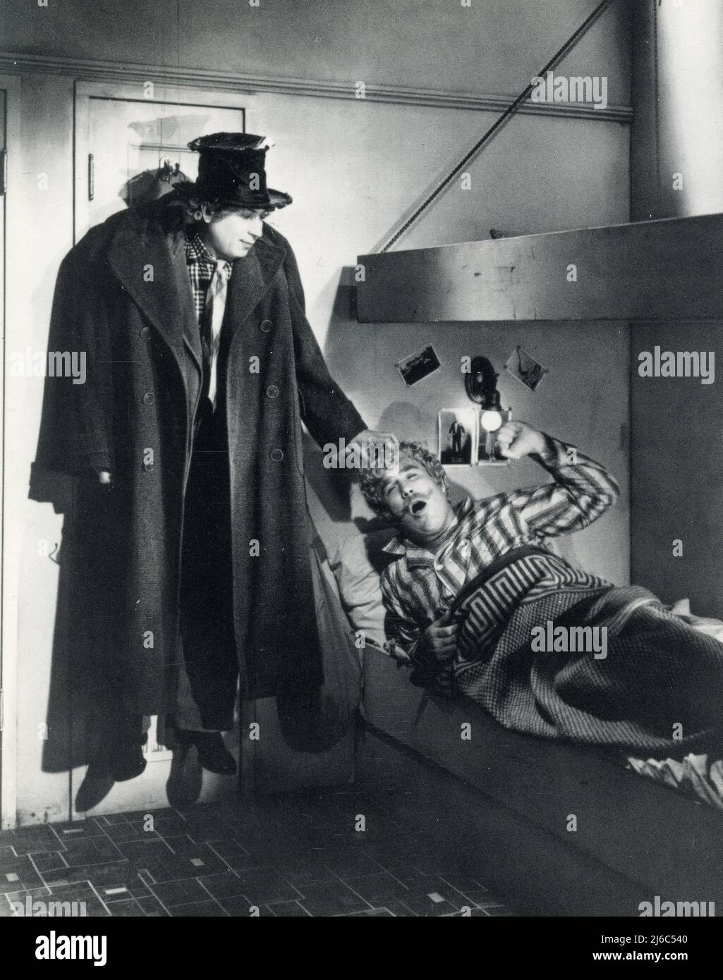 Marx brothers at the circus hi-res stock photography and images - Alamy