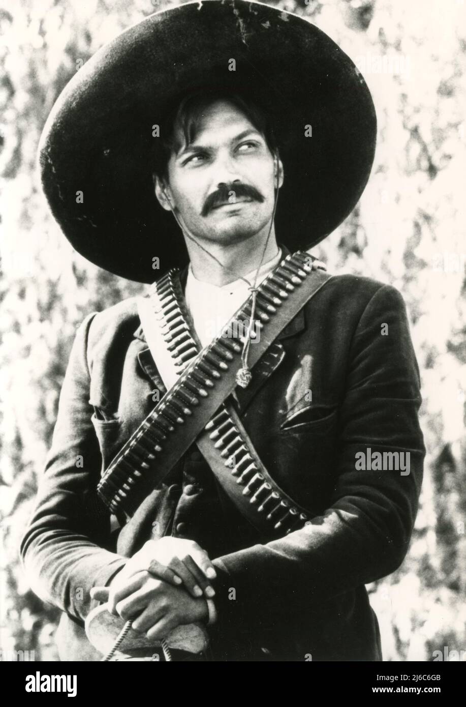 Old gringo 1989 jimmy smits hi-res stock photography and images - Alamy