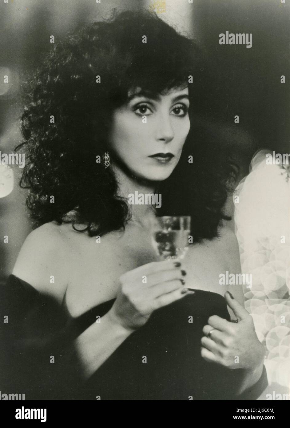 Moonstruck cher hi-res stock photography and images - Alamy