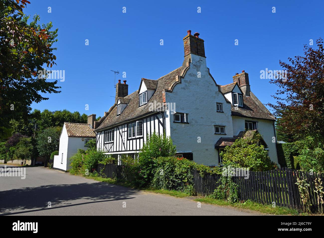 HEMMINGFORD ABBOTS, CAMBRIDGESHIRE, ENGLAND - JULY 17, 2021: Beautiful ...