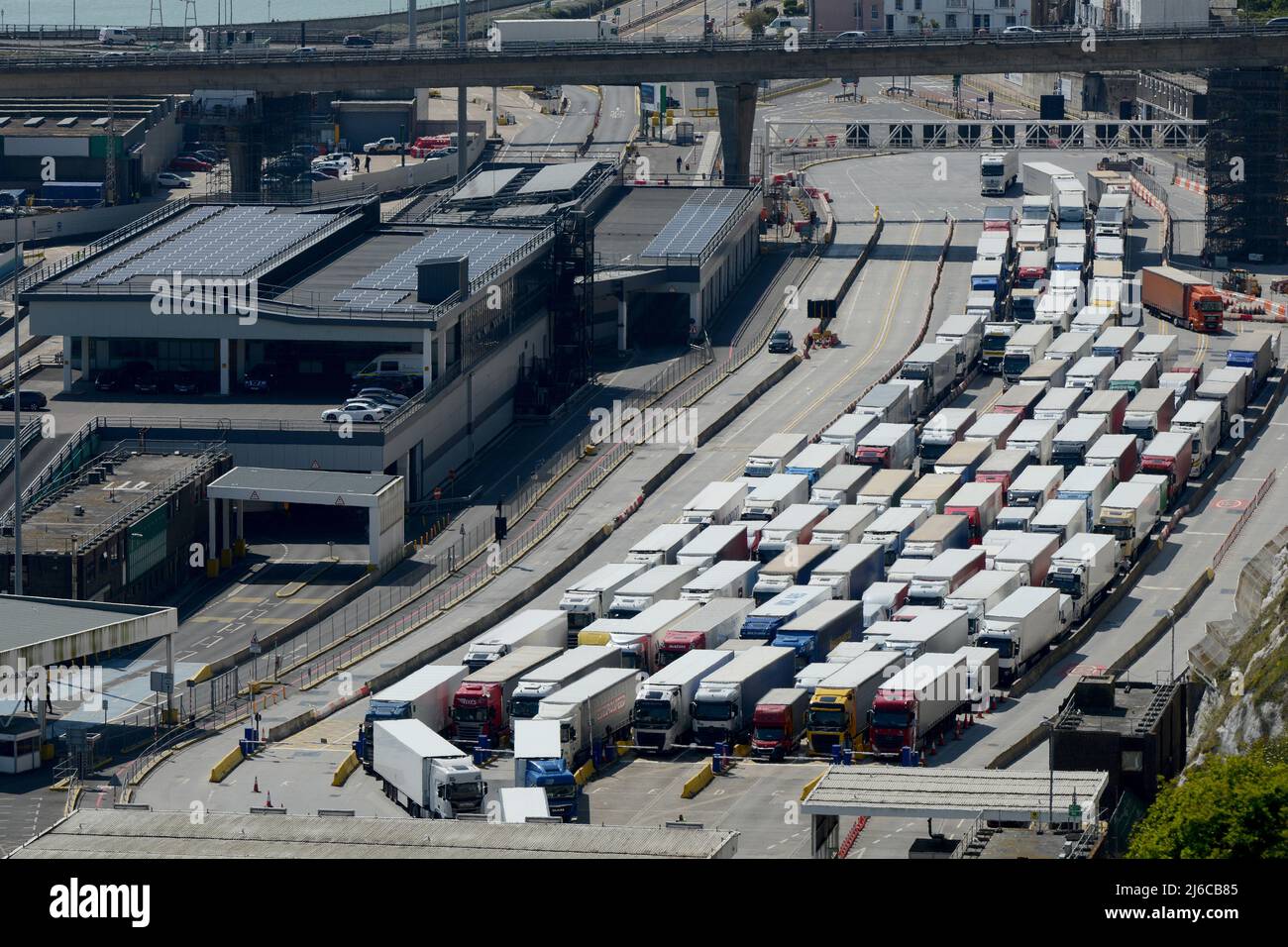 Dover lorries 2022 hi-res stock photography and images - Alamy
