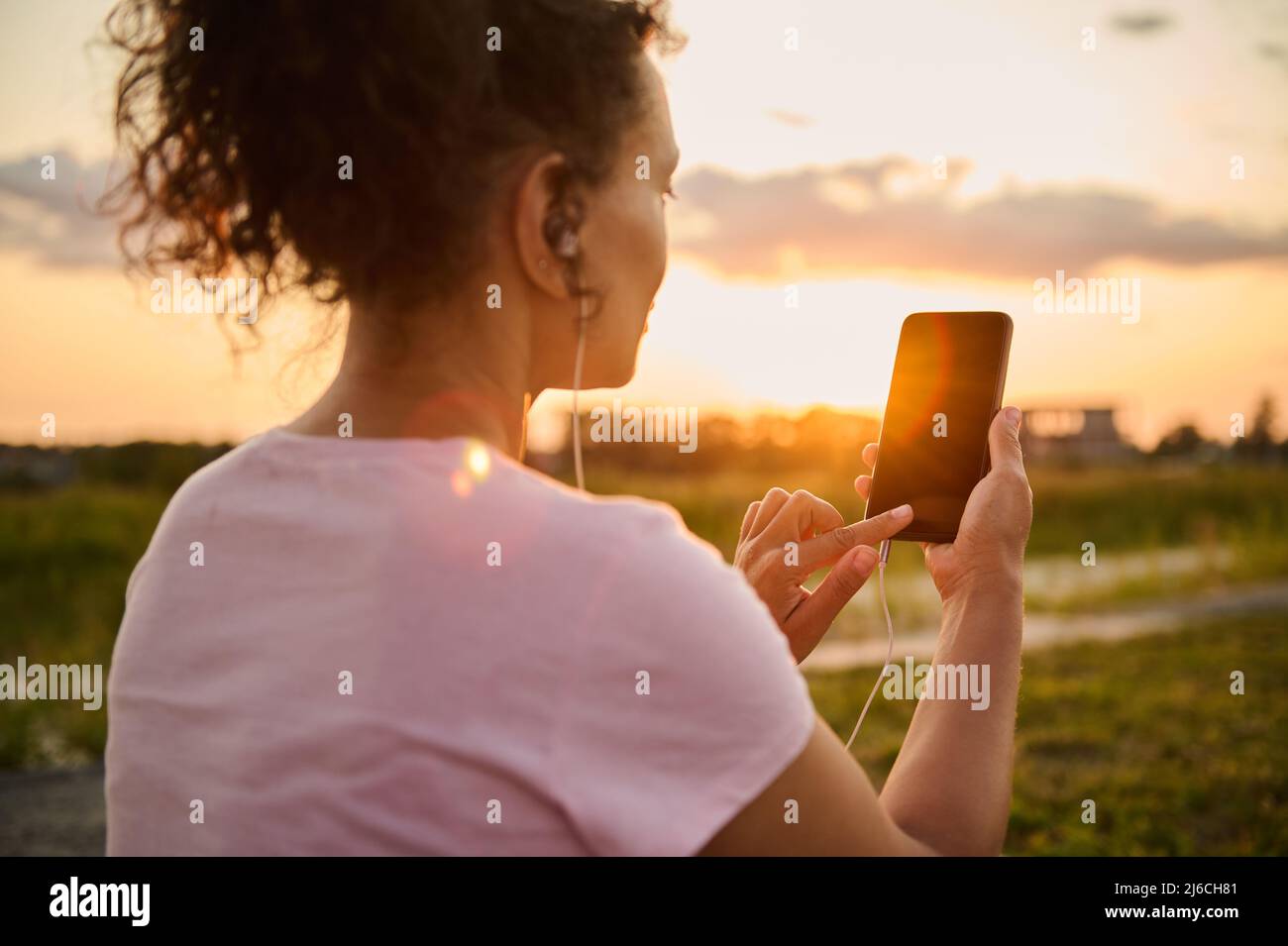 Text heavy screen hi-res stock photography and images - Alamy