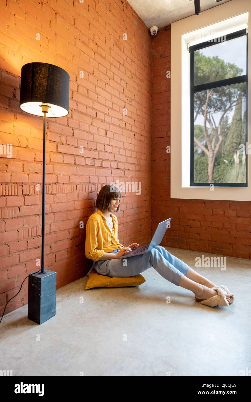 Alone with laptop hi-res stock photography and images - Alamy