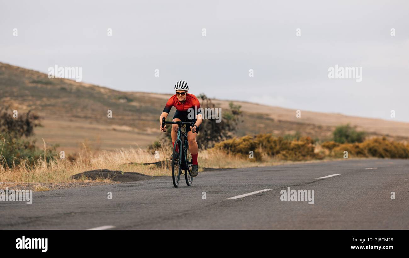 Professional woman cyclist hi-res stock photography and images - Alamy