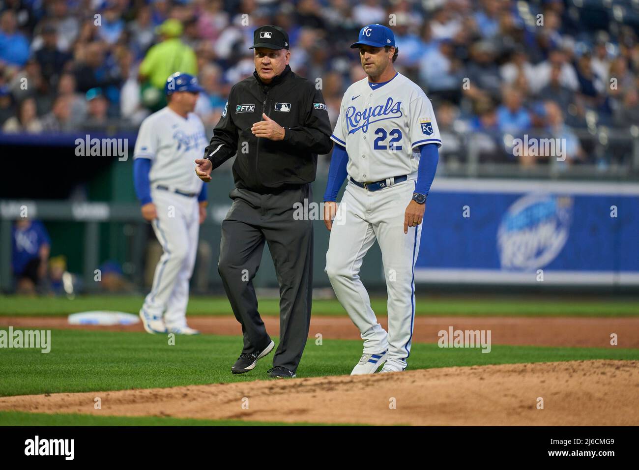 April 29 20261: Kansas City manager Mike Matheny (22) argues a call ...