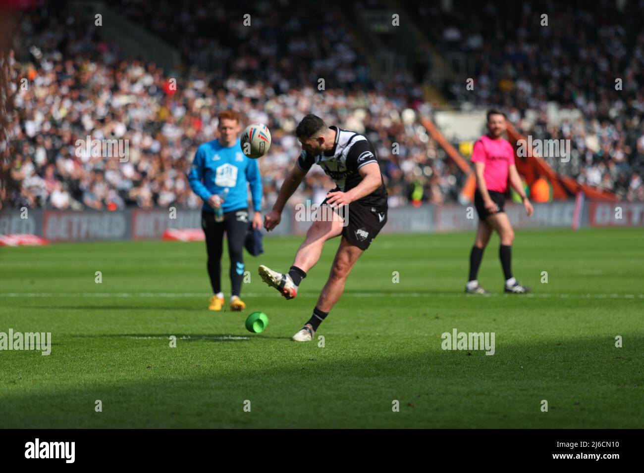 Jake Connor #1 of Hull FC kicks the conversion kick Stock Photo - Alamy