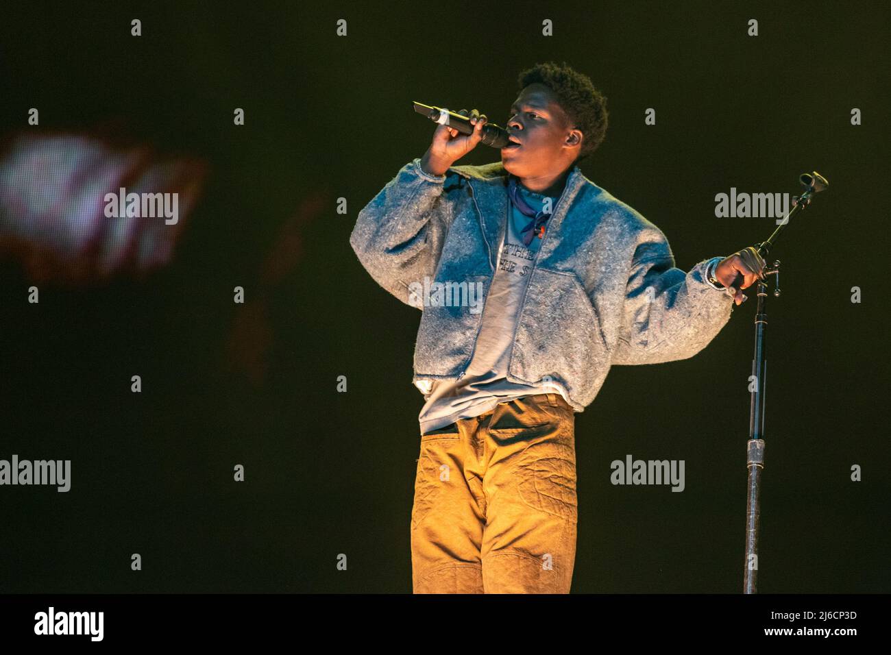 Singer Daniel Caesar (Ashton Dumar Norwill Simmonds) during Coachella ...