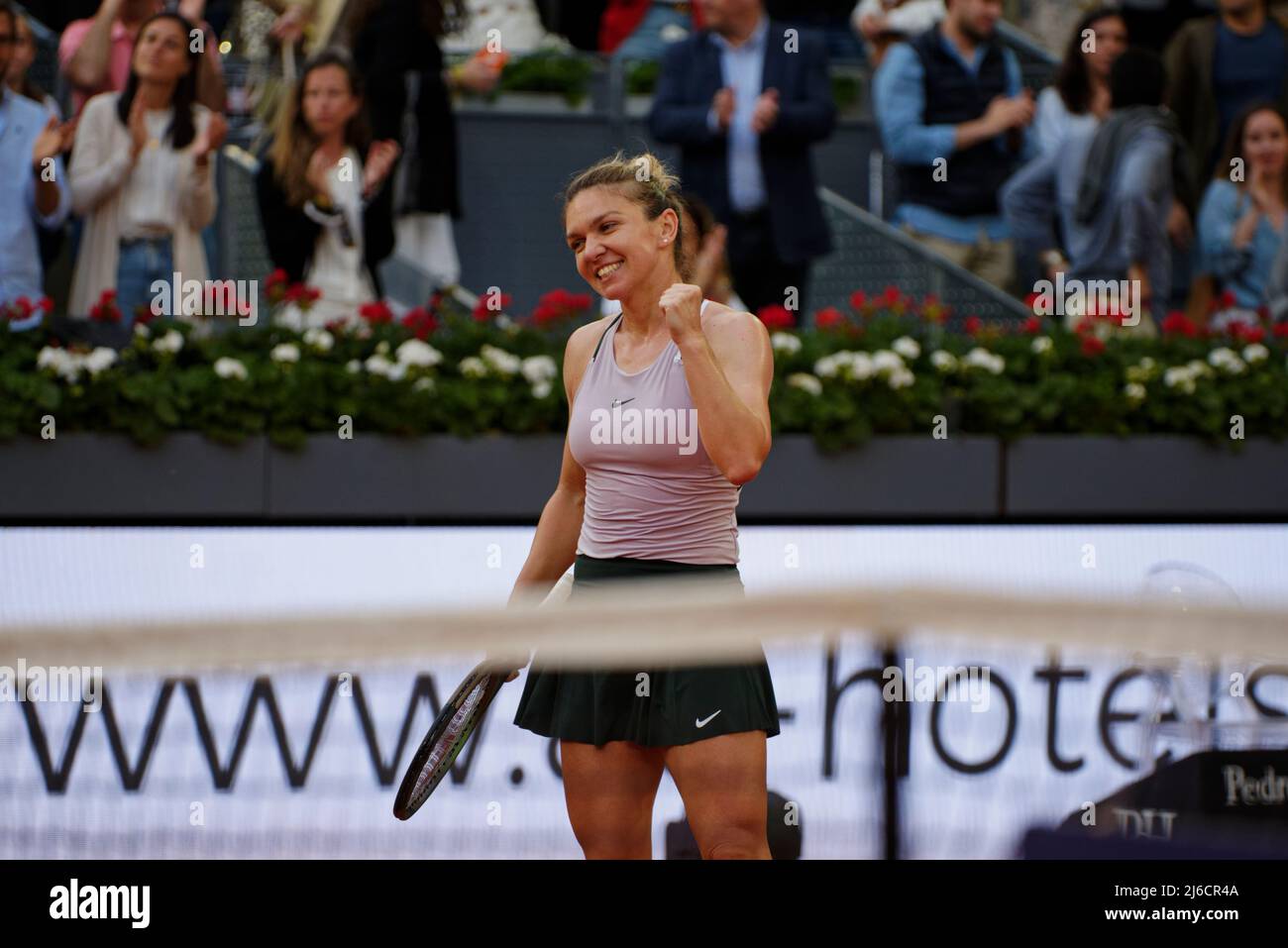 Paula badosa racket hi-res stock photography and images - Alamy