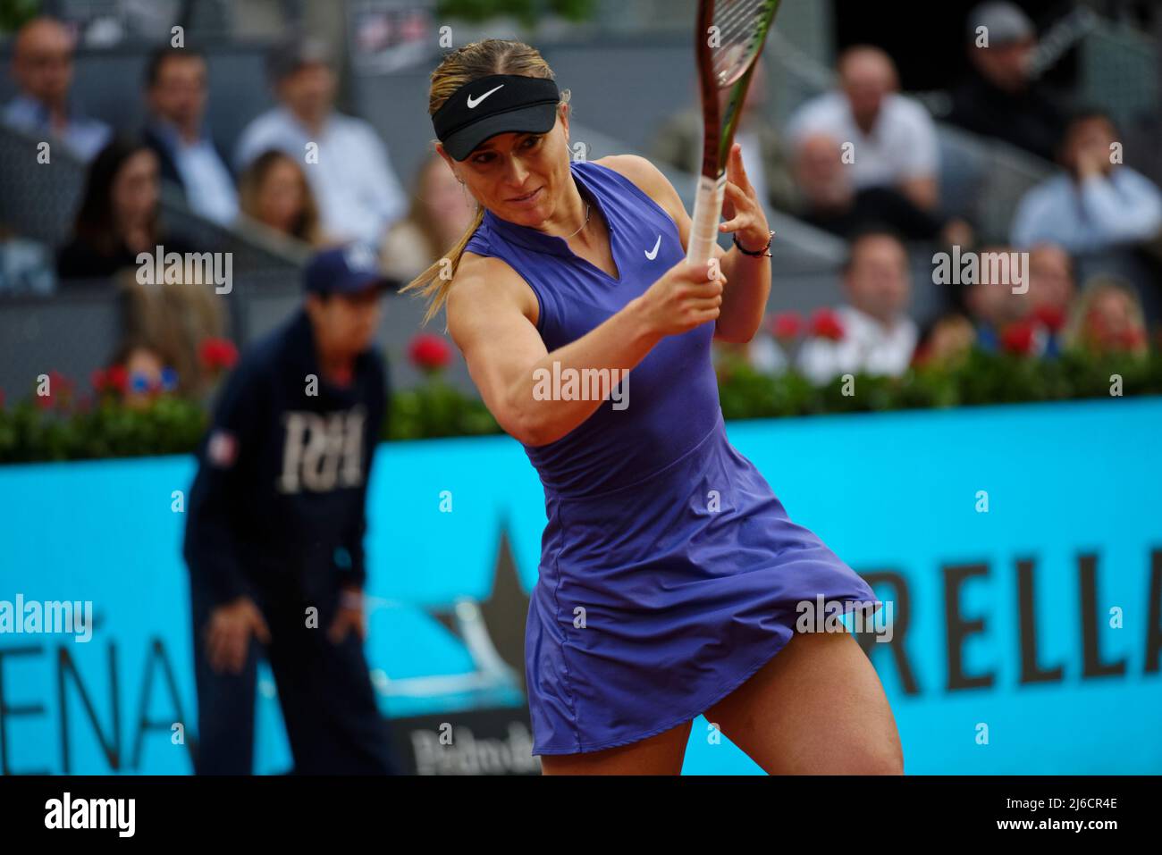 Paula badosa racket hi-res stock photography and images - Alamy