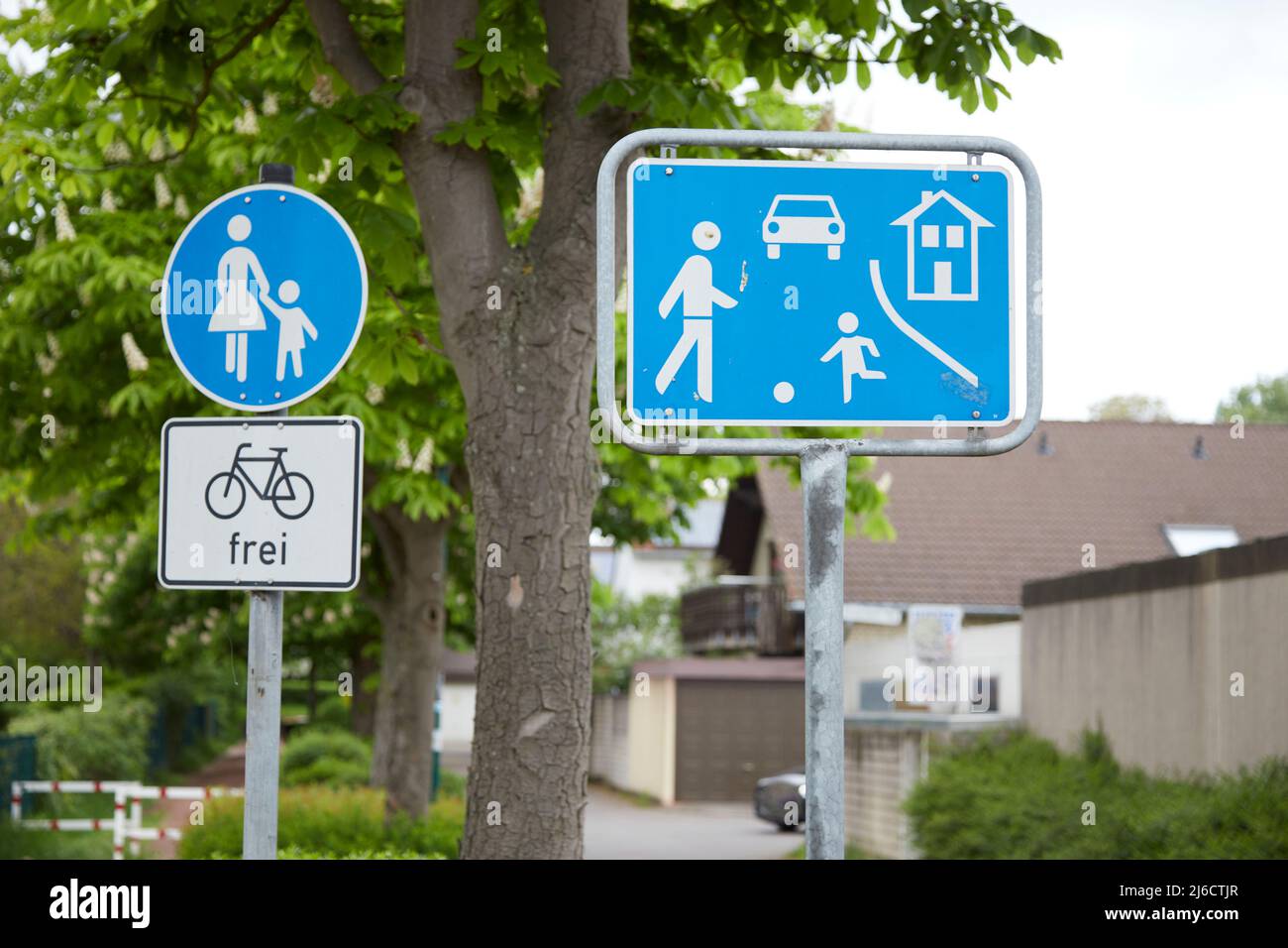 Pedestrian walk sign germany hi-res stock photography and images - Alamy