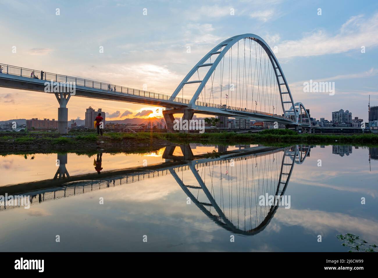 Crescent bridge hi-res stock photography and images - Alamy