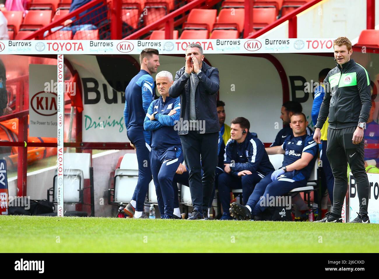 Football manager shouting hi-res stock photography and images - Alamy