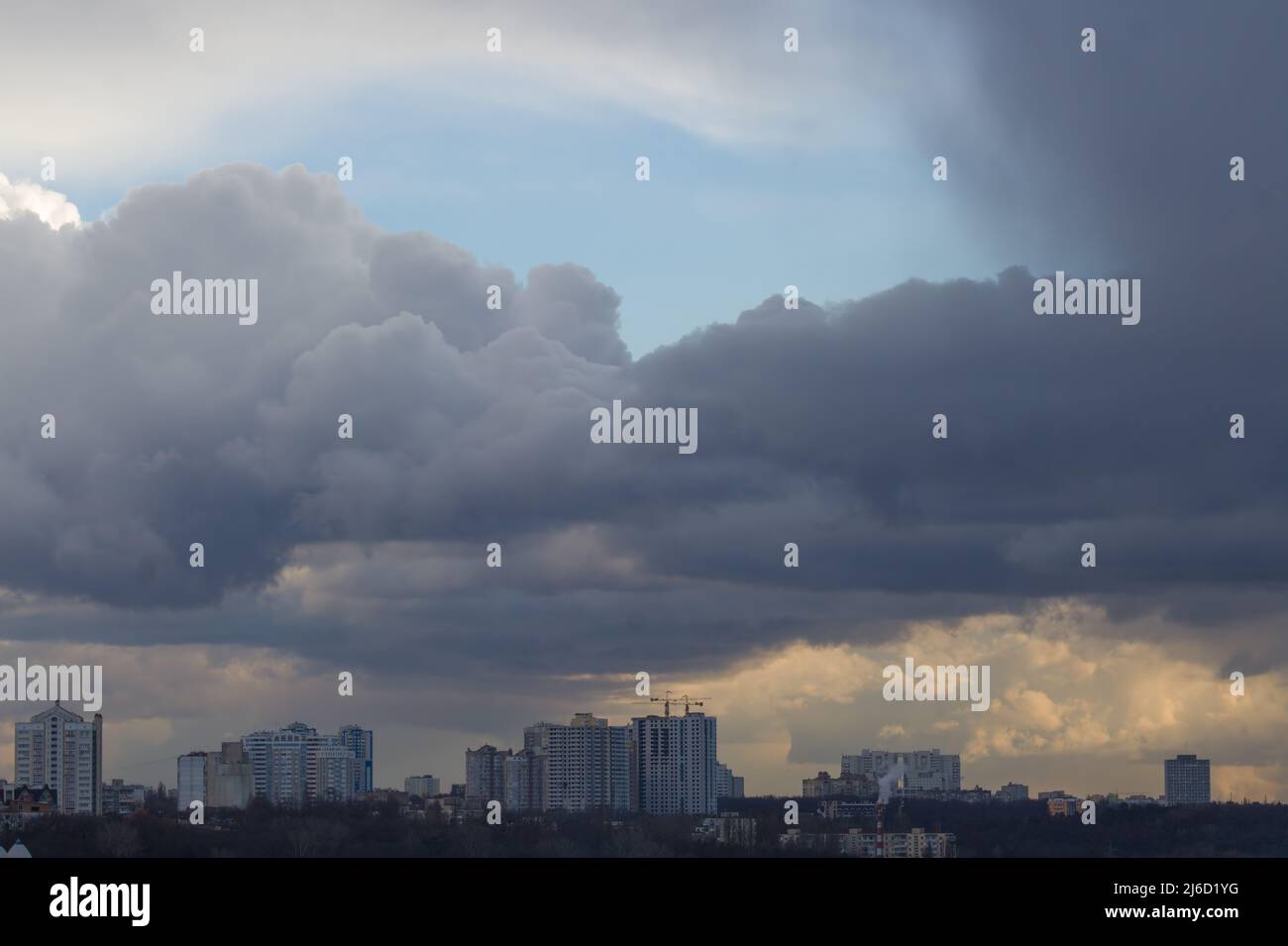 Thundercloud silhouette hi-res stock photography and images - Alamy