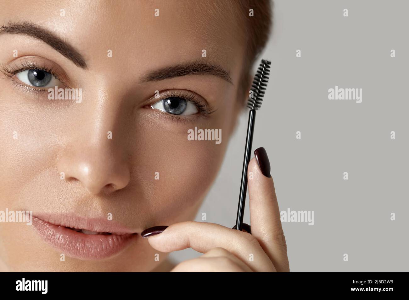 Eyebrows high hi-res stock photography and images - Alamy