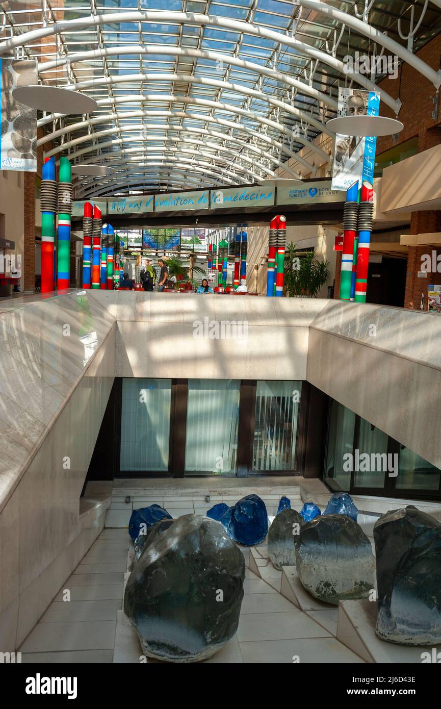 Inside french public hospital hi-res stock photography and images - Alamy