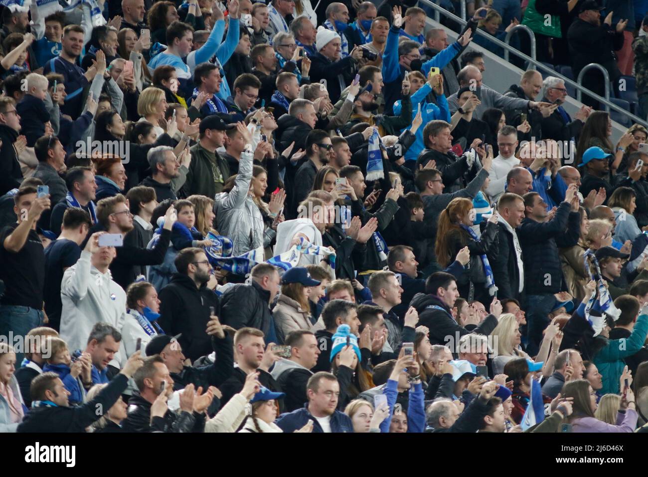 Fc zenit saint petersburg fans hi-res stock photography and images - Alamy